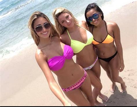 Beach Selfie Scrolller