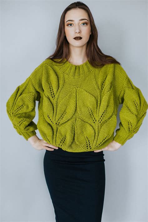 Узор листья спицами схема вяжем модный пуловер с листьями Crochet Sweater Pattern Free Hand