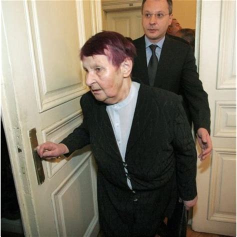 Майката на Станишев Сергей да се откаже от политиката