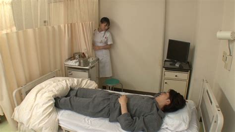 おばさんで本当にいいの？』若くて硬い勃起角度150度の少年チ ポに抱きつかれた看護師はヤられても本 186009 人気av女優観察日記 無料アダルト動画大全集