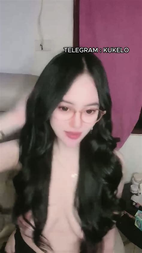 Cantiknya Kak Ayum Remas Susu Candu Eporner