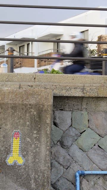 Barcelona Street Art Chapero De Noche Chapero De Dia Divertimento