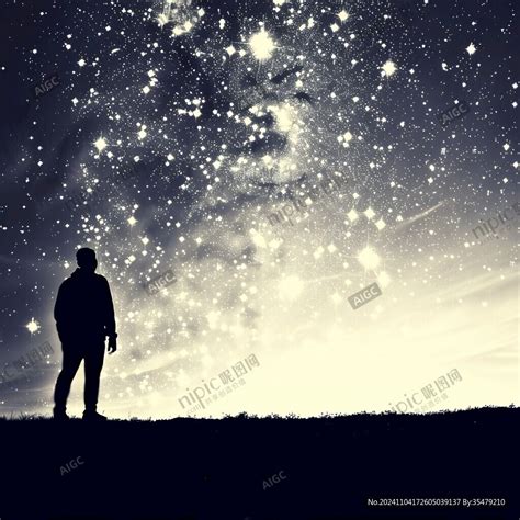 Ai创作图看星星的人 星空下的人 星辰大海男孩背影 仰望星河的人 星空下的少年 浪漫星空剪影 星空人物 星星点灯男孩 星空剪影 星空点光个性背景 剪影星空 创意夜晚星点流星 星梦想 看星星的