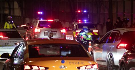 경찰차 2대 들이받고 도주한 만취 40대 운전자 검거 조선비즈