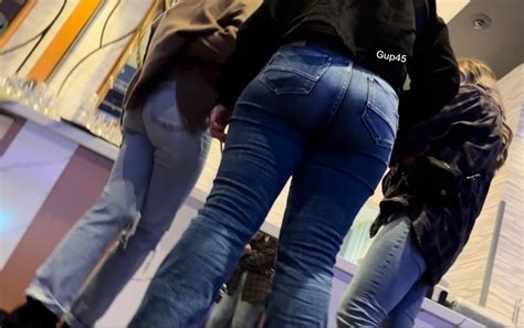 Jiggly Blonde Pawg Keeps Pulling Up Her Jeans Oc Tight Jeans Forum