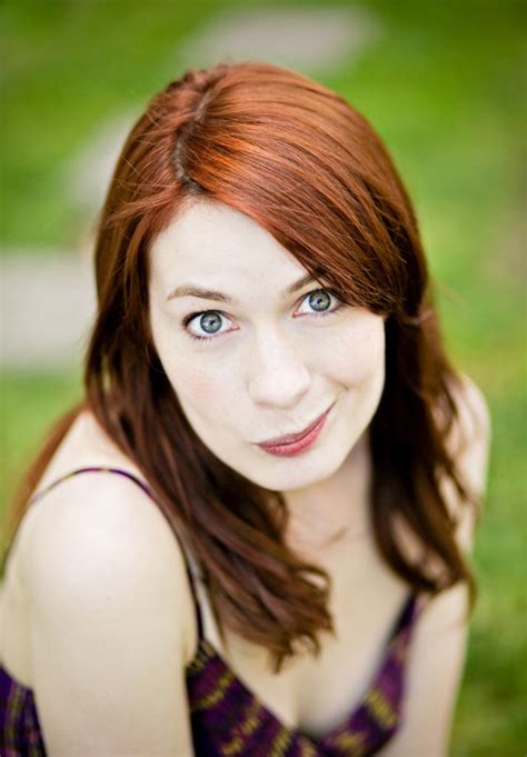 Hot Felicia Day Flashing A Cute Grin And Being Low Key Seductive Team Celeb
