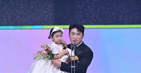 슈돌 아이들 대표 장동민 베스트 아이콘상~ Kbs 연예대상 [포토엔hd]