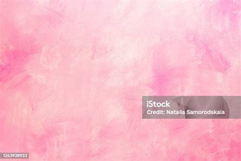 핑크 배경 반짝이는 황금 스트로크와 추상 핑크 배경 페인팅 텍스처 분홍에 대한 스톡 사진 및 기타 이미지 분홍 배경 주제 질감 Istock