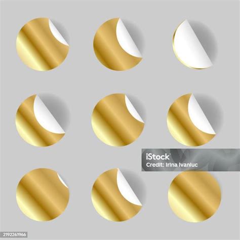 구부러진 모서리가 있는 원 모양의 사실적인 금 스티커 세트 둥근 종이 접착 스티커의 벡터 금속 레이아웃 모음 0명에 대한 스톡 벡터 아트 및 기타 이미지 Istock