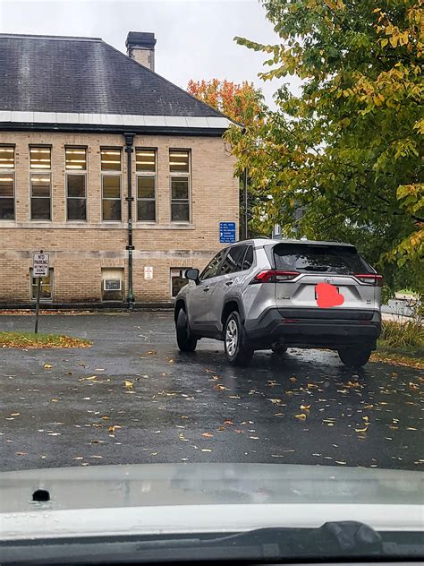 These Drivers Who Can T Read Signs R Mildlyinfuriating