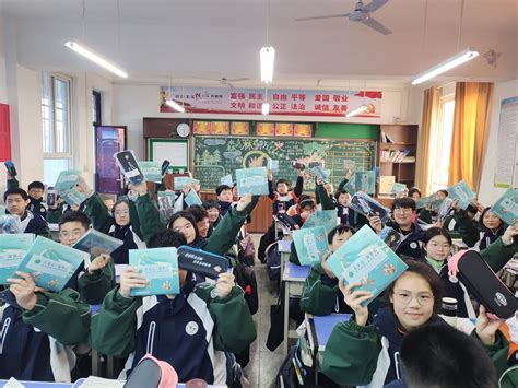 王屋山 黛眉山世界地质公园开启科普进校园活动——走进济源市济水一中 世界地质公园网络