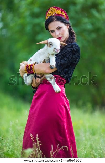 Sensual Glamour Model Russian Style Kokoshnik Stock Photo Shutterstock