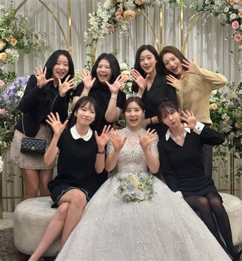 노을 결혼식에 레인보우 완전체 출격 유부 선배 지숙 “아직도 뭉클해”