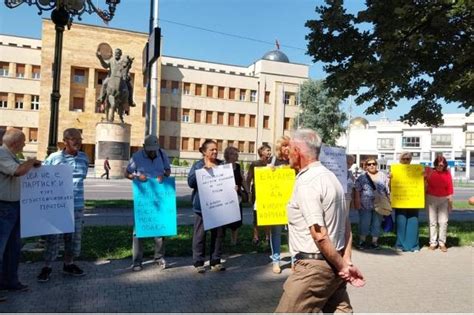 Пензионерите излегоа на протест бараат покачување на пензиите Канал 5