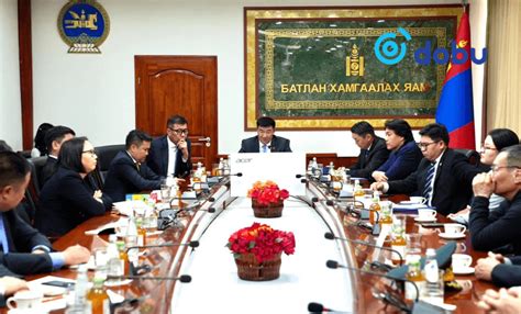 Аюулгүй байдал гадаад бодлогын байнгын хорооны дарга гишүүдтэй санал солилцлоо Dobu Mn