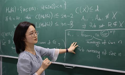 Jinha Kim 김진하 Gave A Talk On Her Work On The Collapsibility Of The