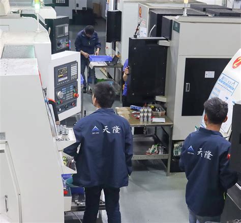 数控机床操作工是做什么的？ 天隆航模cnc精密零件机加工厂家