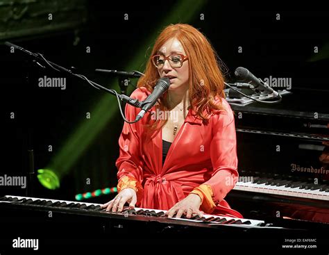 Tori Amos Performing Live On Stage At The Manchester O2 Apollo