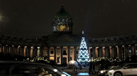 Петербуржцам напомнили о шестидневной рабочей неделе перед Новым 2025 годом