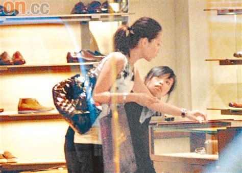 諸事狗 關心妍搞結婚派對專攻貴嘢 太陽報