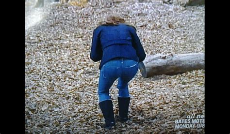 Голая Лола Glaudini в Мыслить как преступник