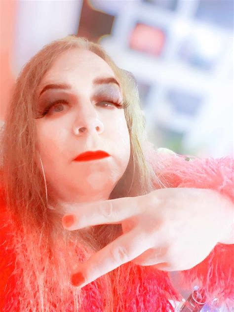 Went To A Halloween Party Tonight I Know Im Not Pretty Cries R