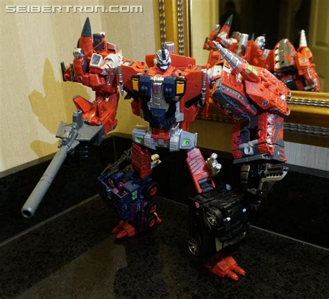 Botcon2016 Dawn Of The Predacus Box Set Images Tripredacus Ravage Tarantulas Plus