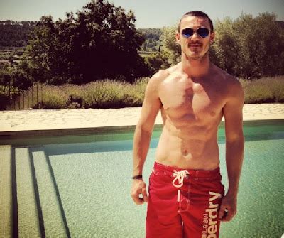 Luke Evans Paparazzi Shirtless Shots Naked Male Celebrities