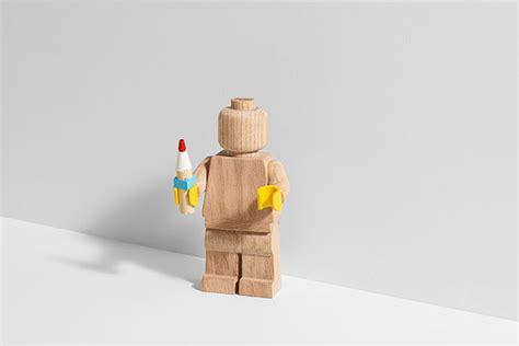 Фигурки LEGO из дерева