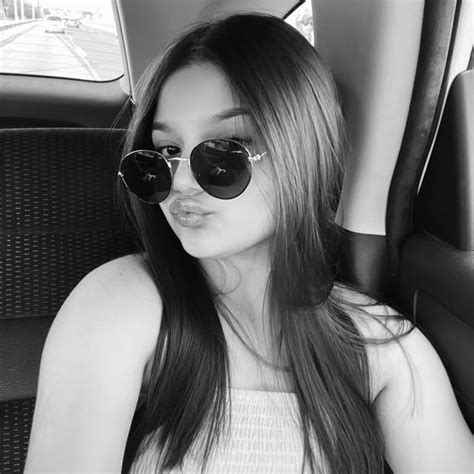 Valeria Valee Cm On Threads