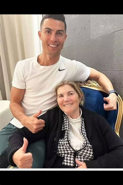 “რატომ დავშორდი ირინა შეიკს ”🎙️კრიშტიანუ რონალდუ Youtube