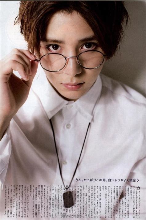 山田凉介白衬衫温润有型 小小少年变型男新浪图片