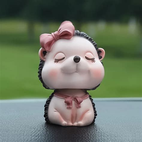 자동차 대시 보드 장난감 귀여운 고슴도치 그림 흔들리는 머리 버블헤드 인형 홈 인테리어 장식 자동차 장식품 선물장식품