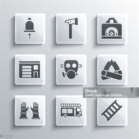 소방차 탈출 모닥불 방독면 소방관 장갑 역 건물 울리는 알람 벨 및 실내 벽난로 아이콘을 설정합니다 벡터 건축에 대한 스톡 벡터