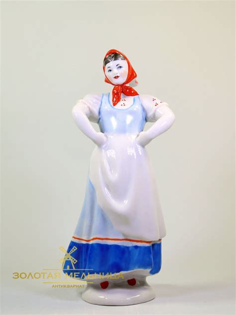 Фарфоровая статуэтка Девушка плясунья в красной косынке Руки в боки Редкая роспись в Санкт