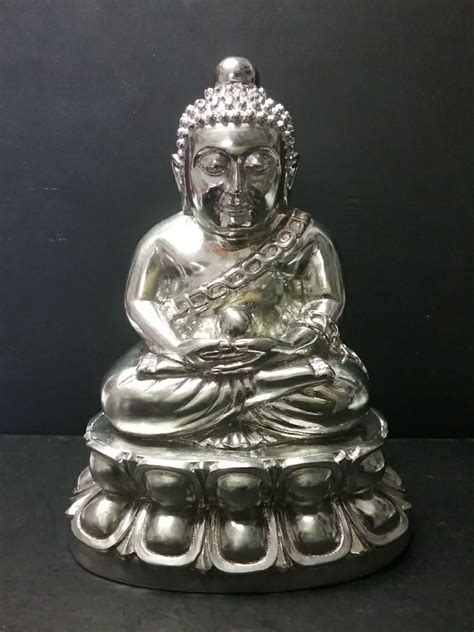 พระเครื่องสมเด็จพระญาณสังวรฯ วัดบวรนิเวศฯ พระบูชาพระพุทธอุดมสมบูรณ์ ฉลอง80ปี ขนาดบูชา 3 9 นิ้ว