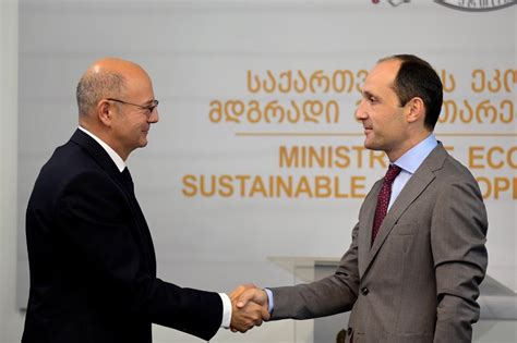 ლევან დავითაშვილი აზერბაიჯანის ენერგეტიკის მინისტრს შეხვდა