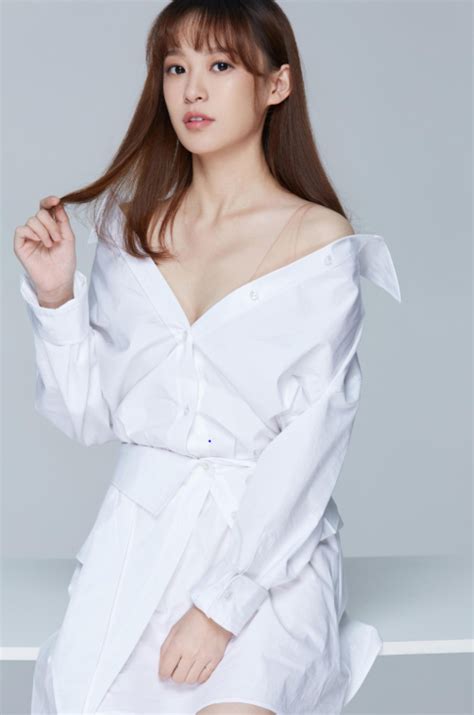 杨蕊嘉中国内地女演员 尚可名片