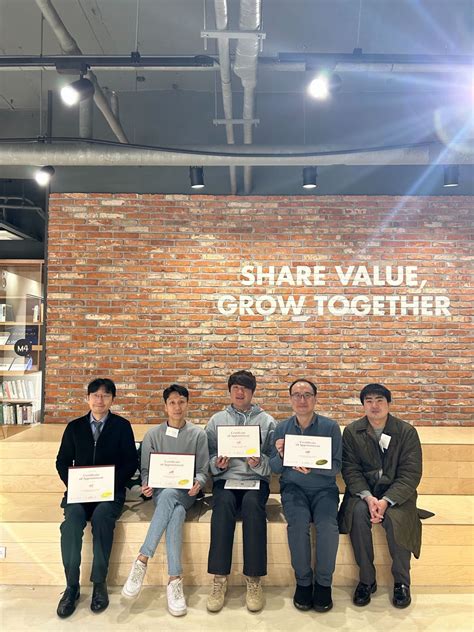 어제 모두의연구소 Faculty분들과 너무나 즐거운 시간을 가졌습니다 서로 다른 도메인 전문가분들이 모여서 이야기하니 정말