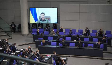 Bundestag Peinliches Schweigen Nach Historischer Selenskyj Rede Mopo