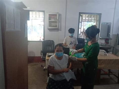 မရမ်းကုန်းမြို့နယ်၌ ပြည်သူများအား ထပ်ဆောင်း ကိုဗစ် ၁၉ ကာကွယ်ဆေး Booster ထိုးနှံပေး