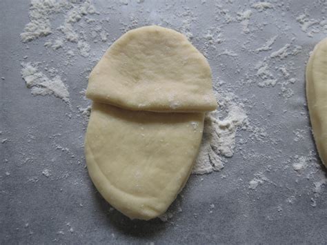 Cockroach Donuts Boston Cream 9 Steps With Pictures Instructables