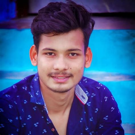 ठाकुर दिव्यांश सिंह divyansh singh 63 threads say more