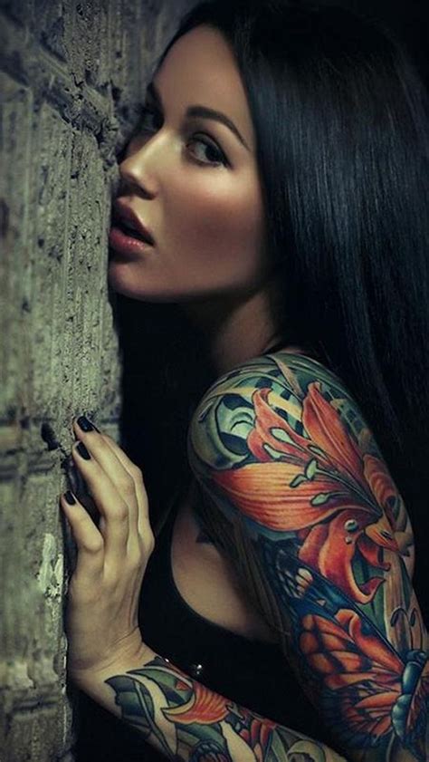 Hot Women With Tattoos Wallpaper