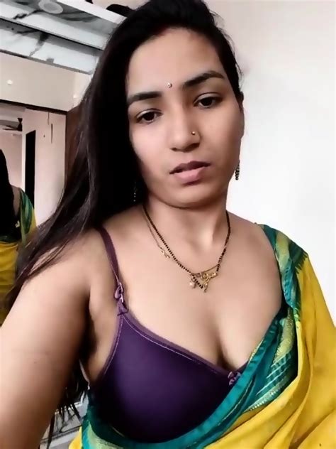 Desi Bhabhi In Saree Premium Show