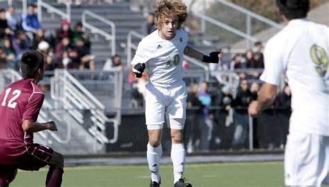 Patrick Z Mcgavins Boys Soccer Notes Chicago Sun Times