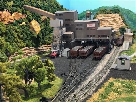 Zack S Amazing 4 X 8 N Scale Model Train Layout Artofit
