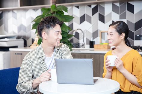 젊은 커플 이야기 사진 무료 다운로드 Lovepik