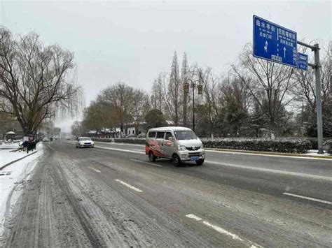 济南迎来今冬初雪，网约车司机：从出车开始单子就没停过李师傅行程齐鲁