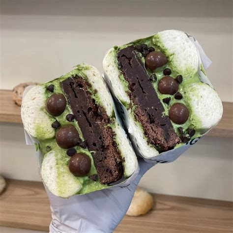 하프베이글 🥯 뚜둥 감나숲에 이어서 초코나무숲” 🍫🌳🥯 샌드가 나왔습니당ଘ♡̷⸝⸝•༝•⸝⸝੭̸ ‧ 진한